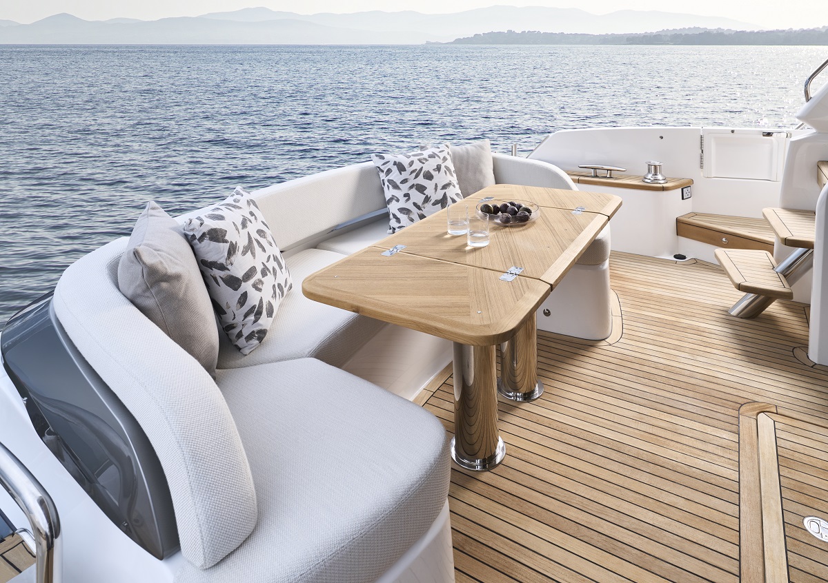F58 Flybridge Yacht | 58ft Yacht | Princess Yachts