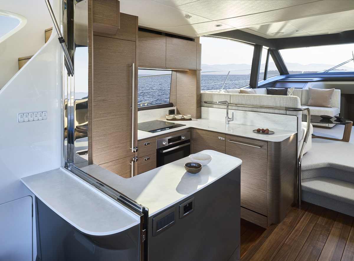 F58 Flybridge Yacht | 58ft Yacht | Princess Yachts
